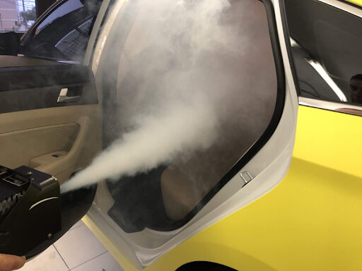 Сухой туман для автомобиля: как и зачем применять?